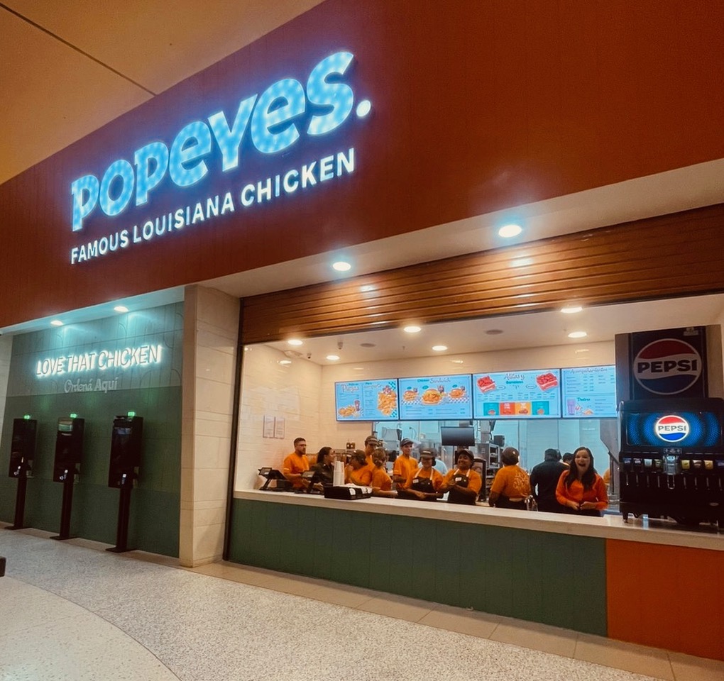 Popeyes®: la icónica marca de pollo frito abresu segundo restaurante en ...